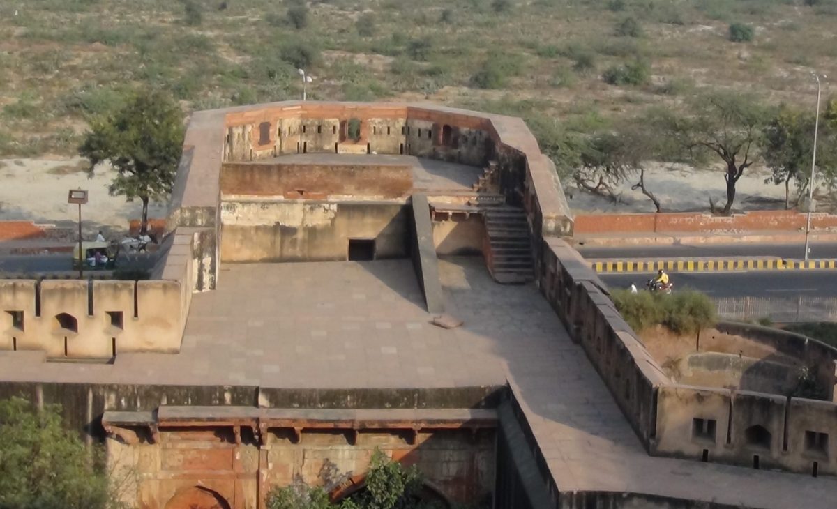 The Mughal Seat Of Power: Agra Fort – Astonishing India