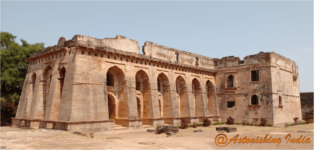 Ruins Of Mandu – Astonishing India
